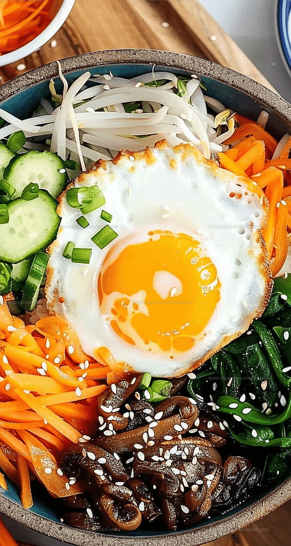 Traditional Bibimbap Rice Bowl Recipe with Veggies and Beef - Healthy ...